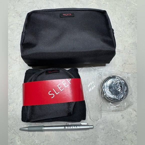 Tumi | Bags | Tumi X Delta Zipper Amenities Kit | Poshmark